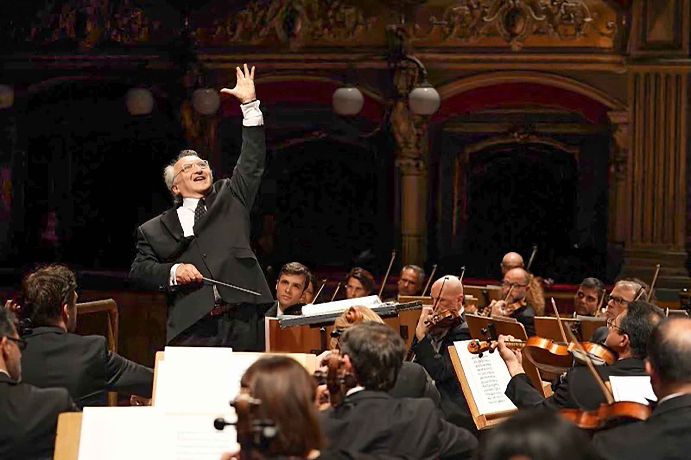 Busy concertmaster/violinist balances life in Philadelphia and Italy ...